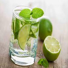 Agua con limón beneficios